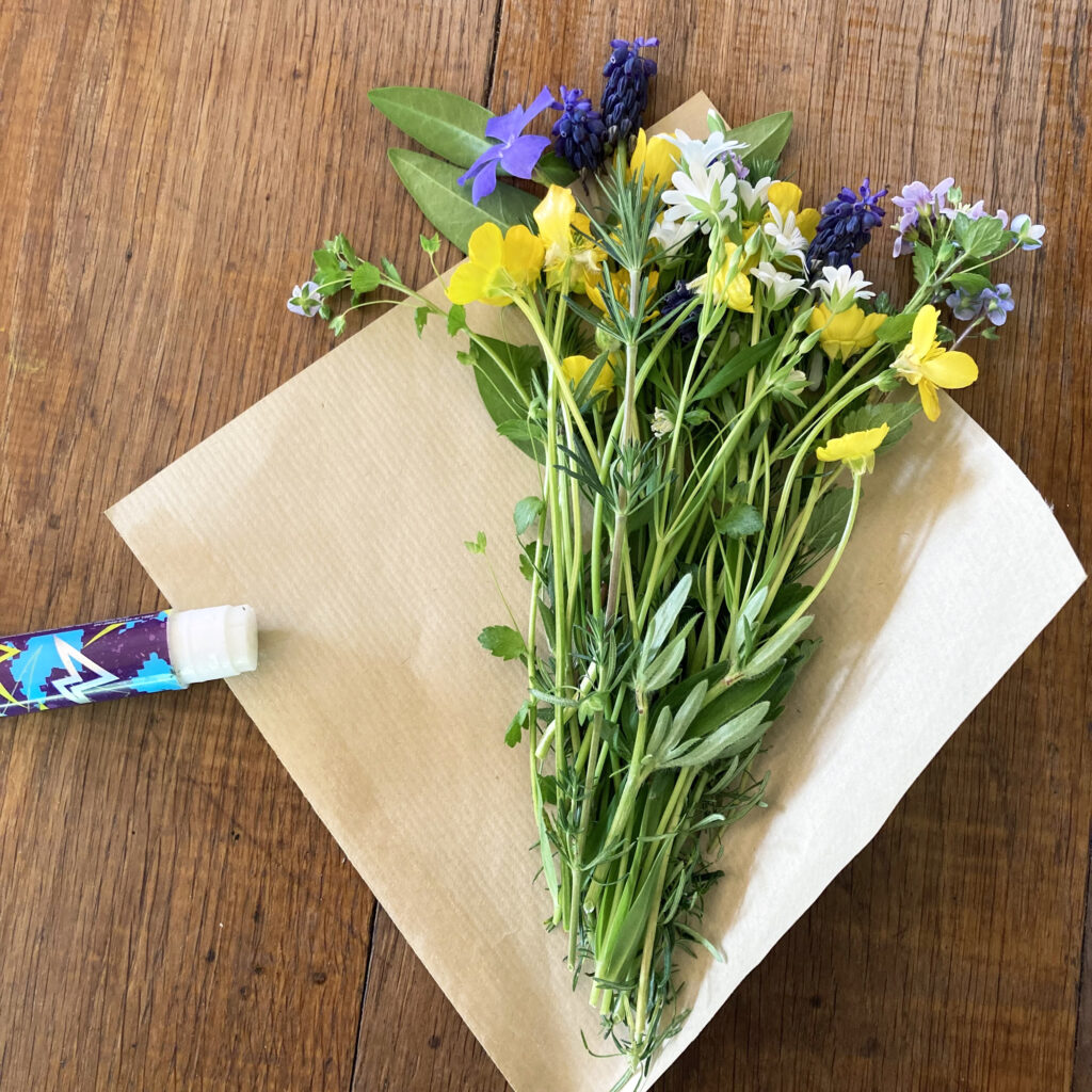 Bouquet de fleurs en cône | Les gommettes françaises